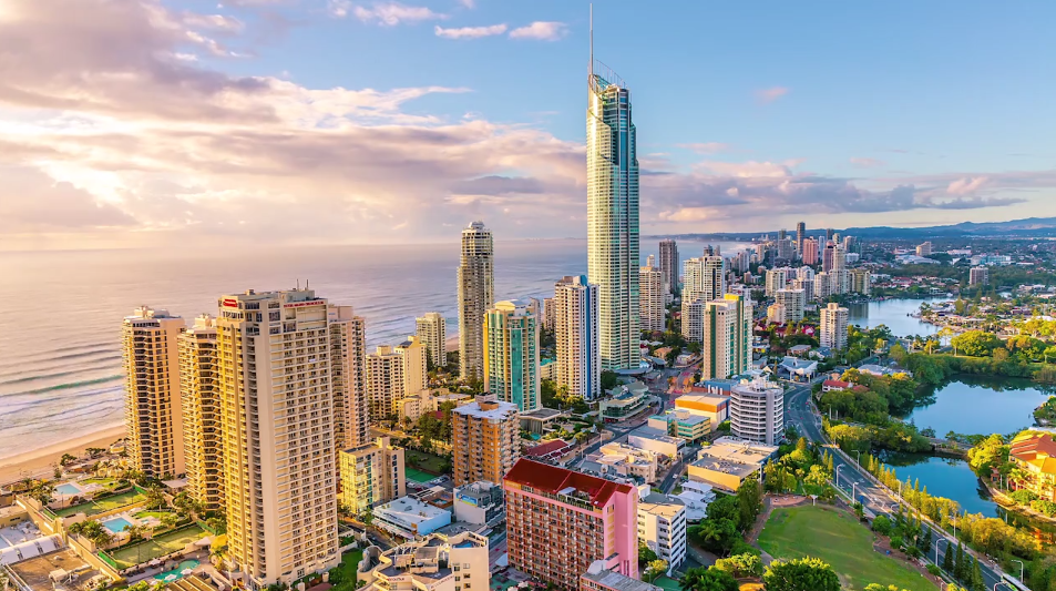 Time-Lapse Captures the Breathtaking Beauty of Australia's Gold Coast ...