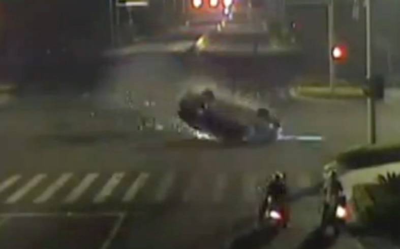 Chinese Car Crash Video Goes Viral Rtm Rightthisminute
