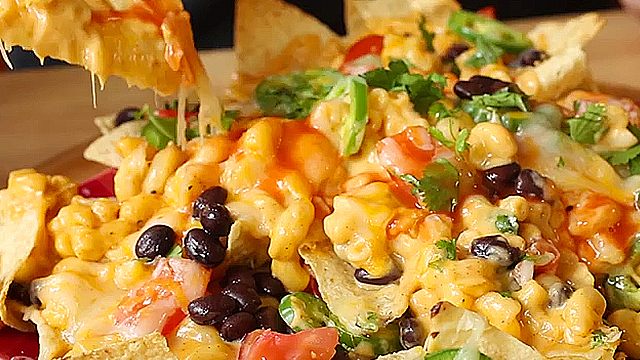 How To Make The Ultimate Mac And Cheese Nachos | RTM - RightThisMinute