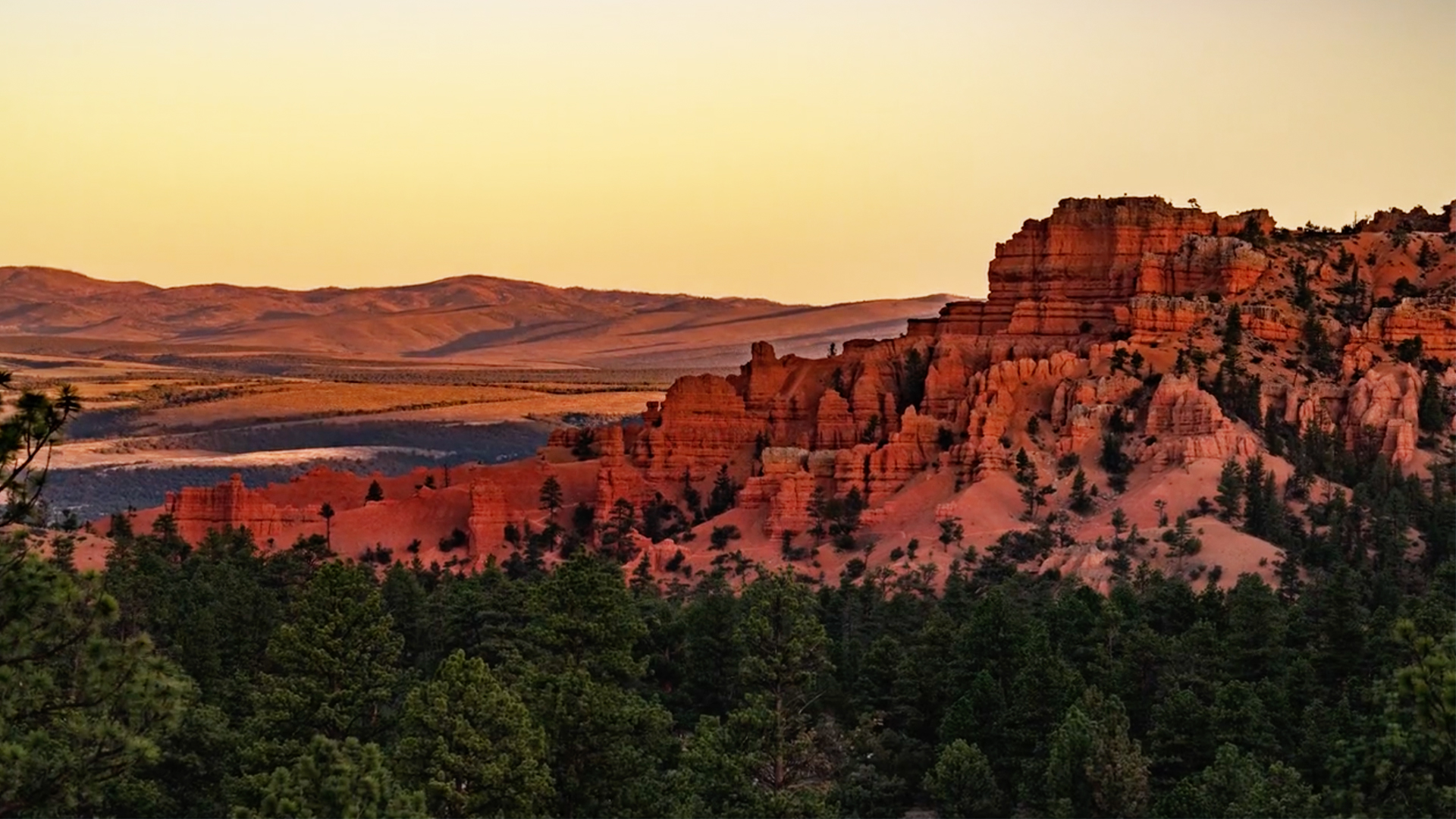 Check Out Incredible Views At Dixie National Park | RTM - RightThisMinute