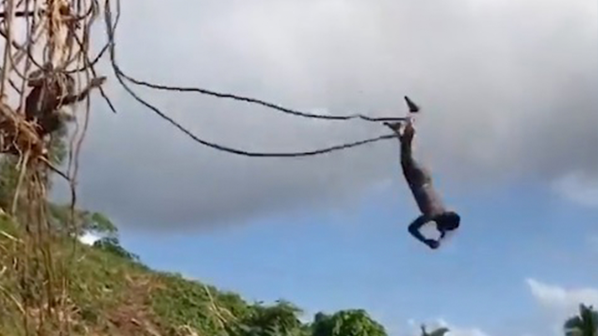 'Land Divers' Jump From Great Heights During Dangerous Ritual | RTM ...
